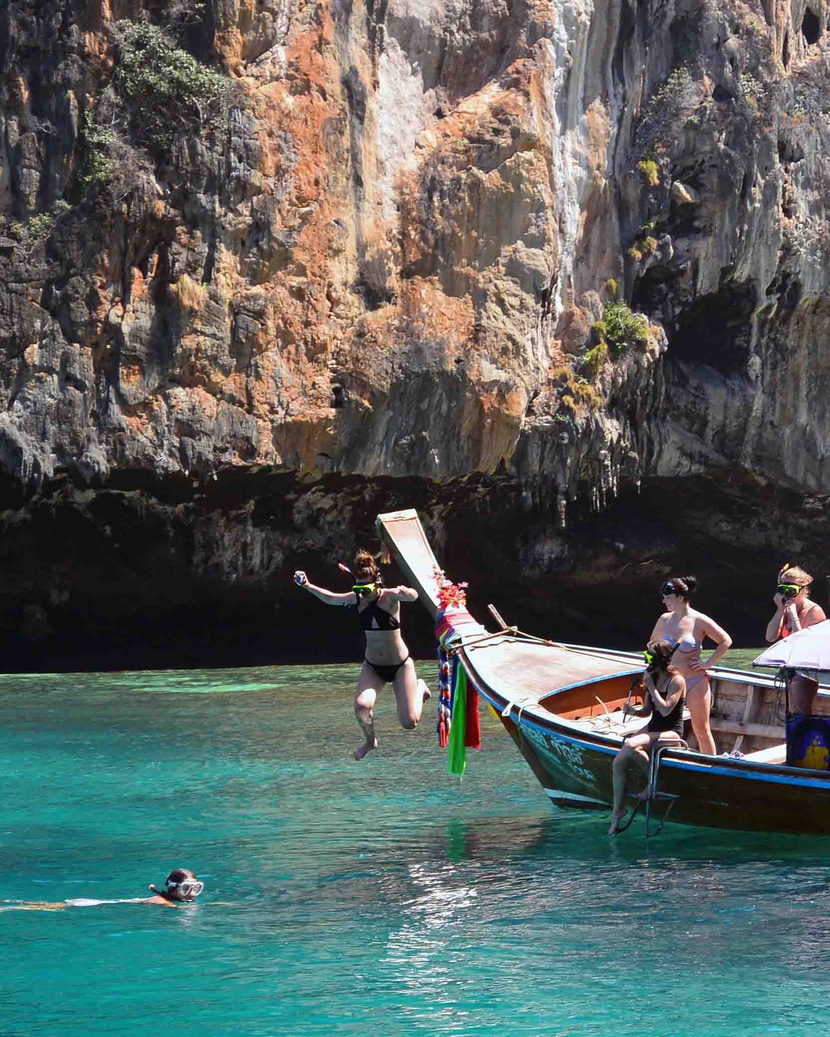 ULTIMATE Adventure Travel | Group Tour and Gap Year Travel
